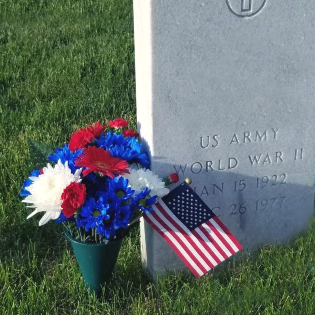 Veterans Day Flower Bouquet – Fort Snelling Cemetery Flowers